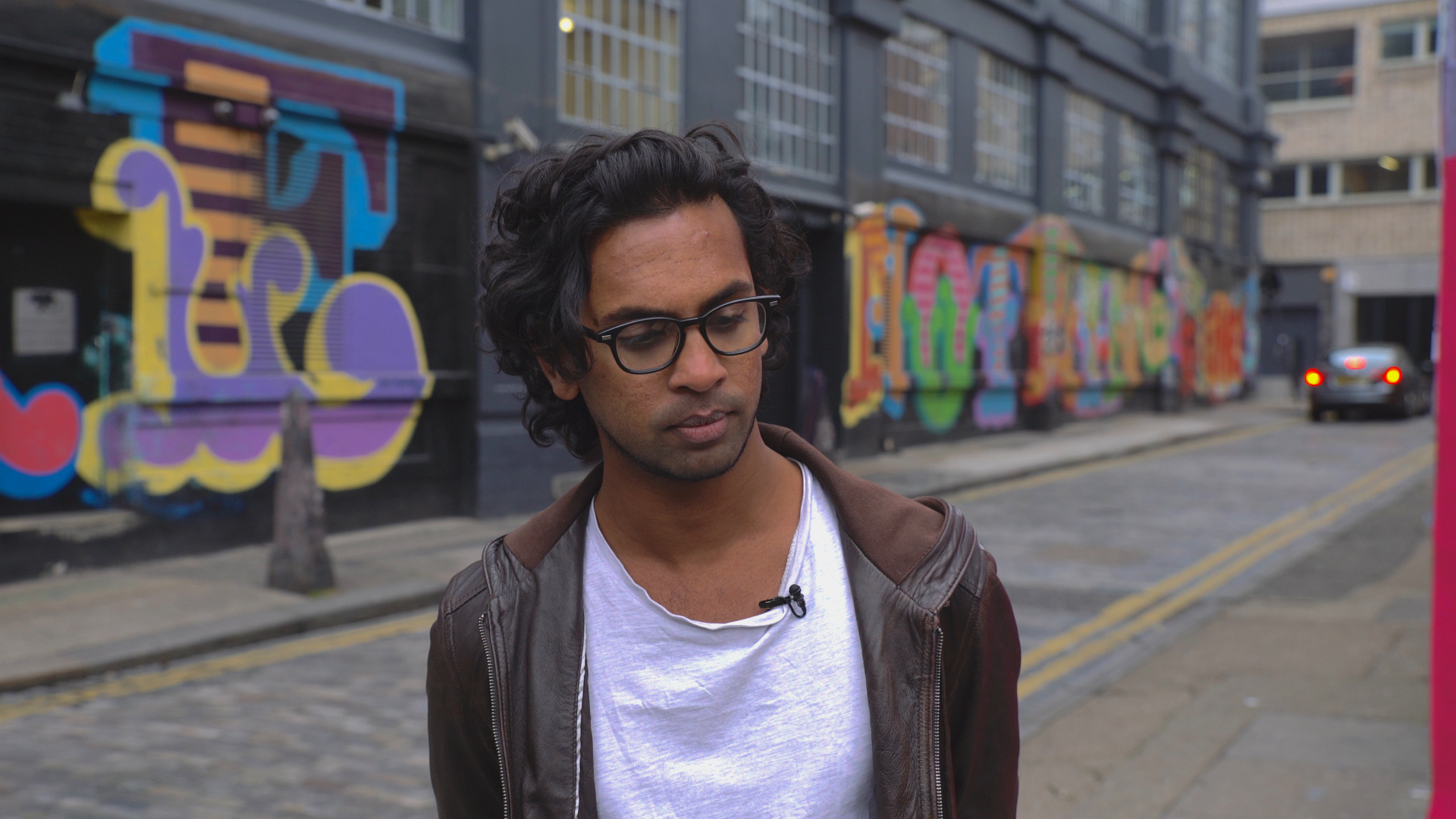 “La nostra folle, furiosa città”: il vortice della periferia di Guy Gunaratne – Tre Sequenze